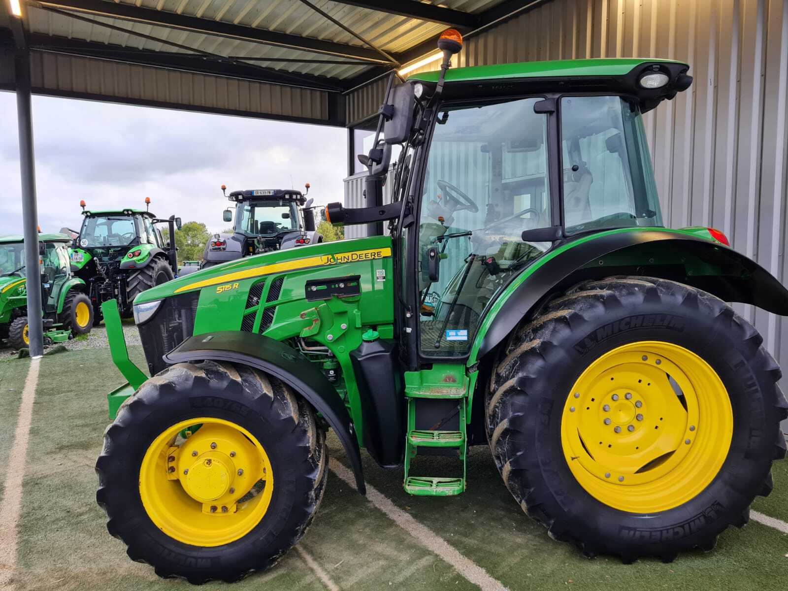 JOHN DEERE 5115R