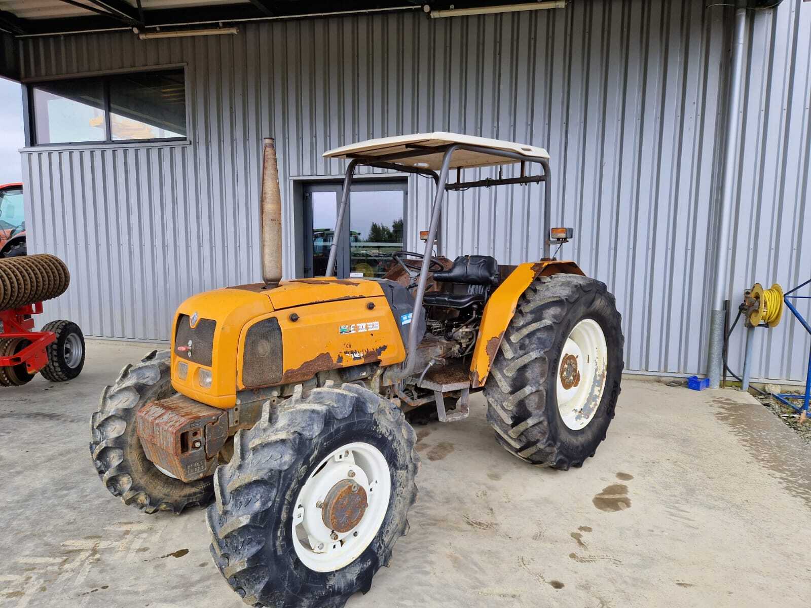 Tracteurs et materiels agricoles d'occasion en vendée
